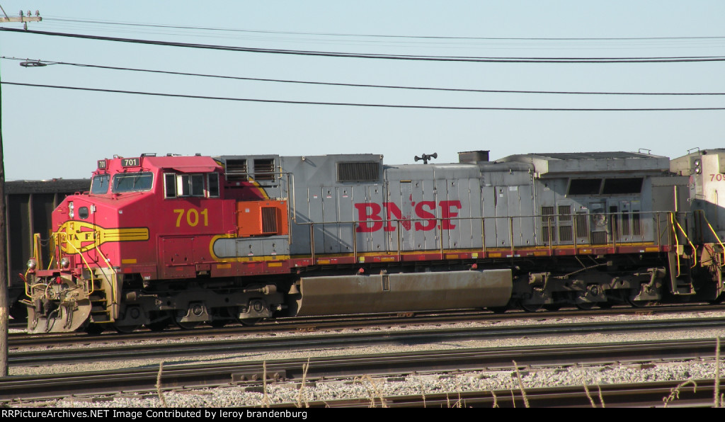 BNSF 701 at murray yard
